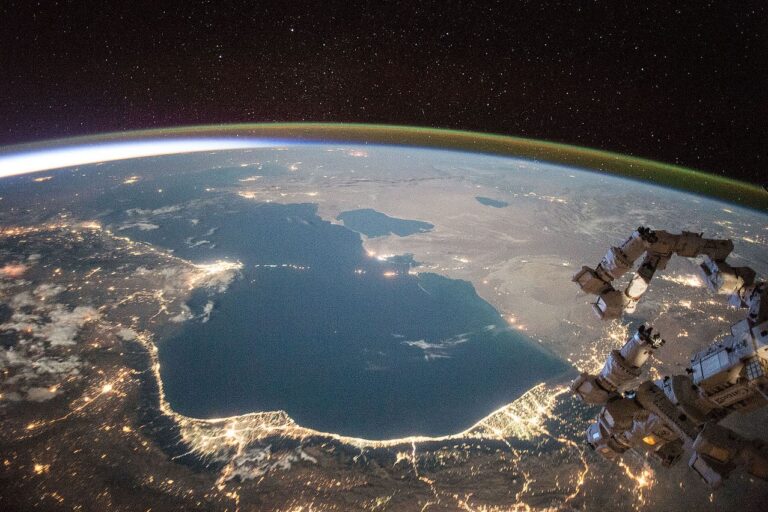 Top 10 largest lakes in the world by area - GEOGRAPHY HOST